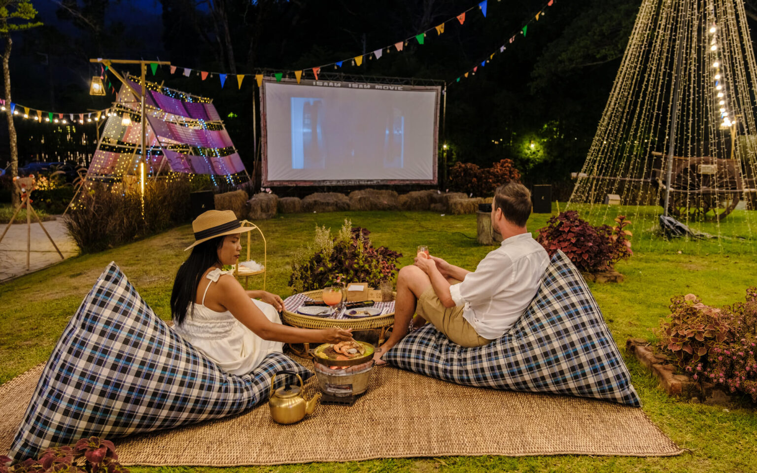 How to Host a Fabulous Movie Night Birthday Party