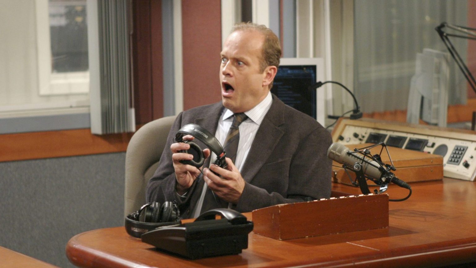 21 Intelligent Main Characters in TV Shows We Actually Like - movie ...